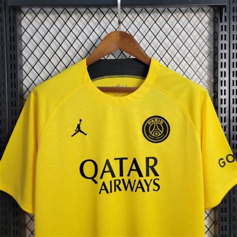 Camiseta Fútbol Paris Saint Germain Edición Especial Amarilla GOAT 2023
