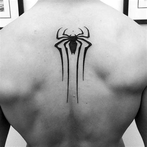 24 Ideas de Tatuajes Pequeños para Hombres 2024 Moda Hombre