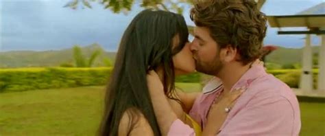 Naked Sonal Chauhan In 3G A Killer Connection