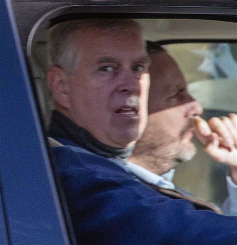 Photo Le Prince Andrew Duc D York A T Aper U En Train De Conduire