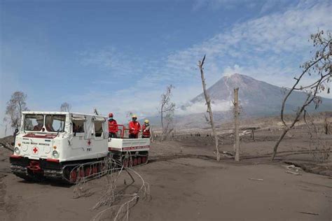 Semeru Naik Level III PVMBG Minta Aktivitas Di Wilayah Tenggara Dan