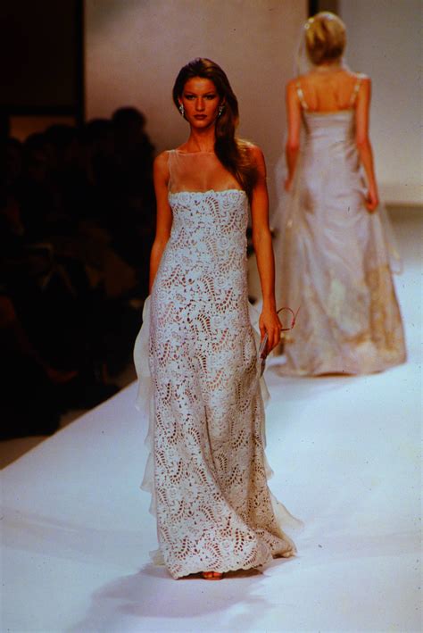 Gisele Bundchen Sexy Catwalk Gisele Bundchen Photo 43703944 Fanpop