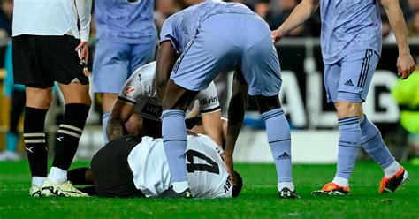 Video Muestran cómo fue la lesión de Mouctar Diakhaby en partido