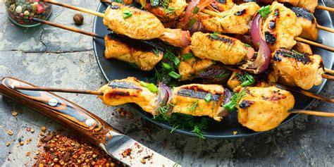 Recette Brochettes de poulet mariné au citron et aux herbes facile