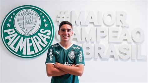 Figueiredo Joia De 16 Anos Do Palmeiras Assina Primeiro Contrato