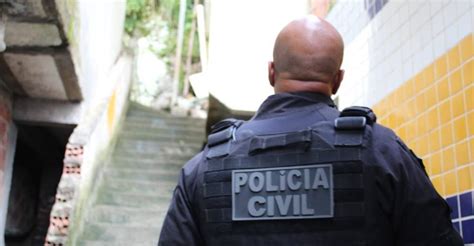 Homem é preso em Teixeira de Freitas por suspeita de estuprar filho de