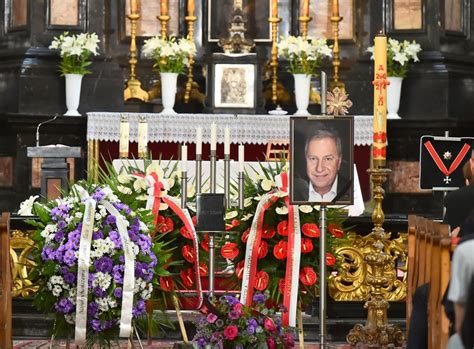 Tak wygląda grób Jerzego Stuhra we Wszystkich Świętych Widok obezwładnia