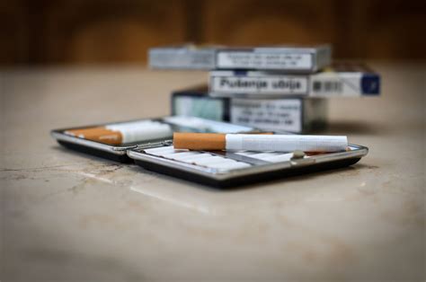 Cigarete na crnom tržištu sve skuplje a sve ih teže pronaći Jabuka tv