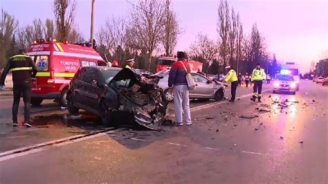 A Pierdut Controlul Volanului Si Al Lovit Puternic O Alta Masina Cei