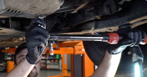How To Change Engine Oil And Filter On RENAULT Master II Platform