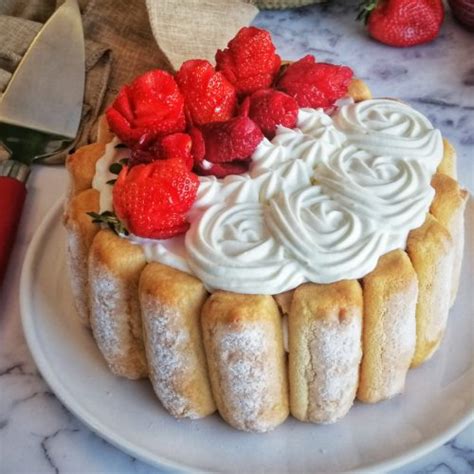 Charlotte aux Fraises sans gélatine La Cuisine de Lya