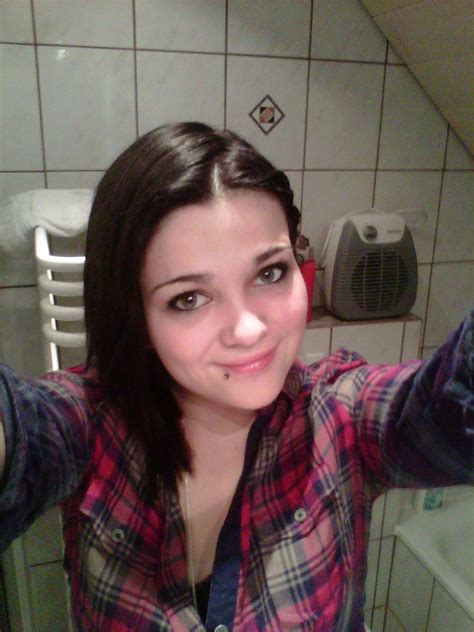 Rencontre Européenne Jeune pucette25 fille par telephone