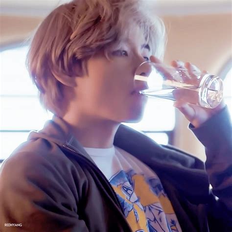 Pin By Caitlyn Justice On Bts Kim Taehyung In