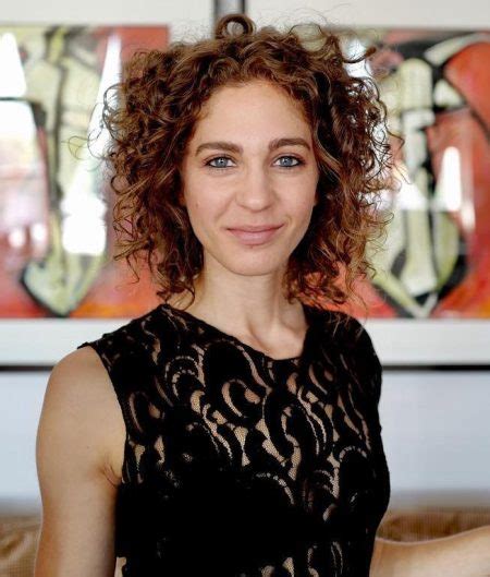 Carmel Amit Biography Age Height Husband MrDustBin