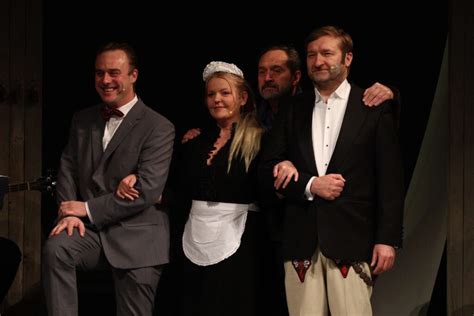 Skandal W Rodzinie Cz Stochowski Teatr Zaprasza Na Sylwestrow