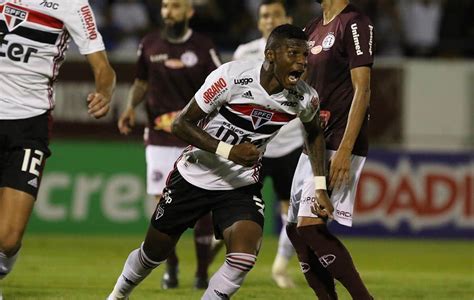 S O Paulo X Ferrovi Ria Desfalques Escala Es E Onde Assistir