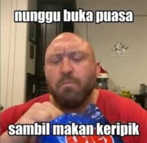 7 Meme Menunggu Buka Puasa Azan Magrib Berasa Lama Banget