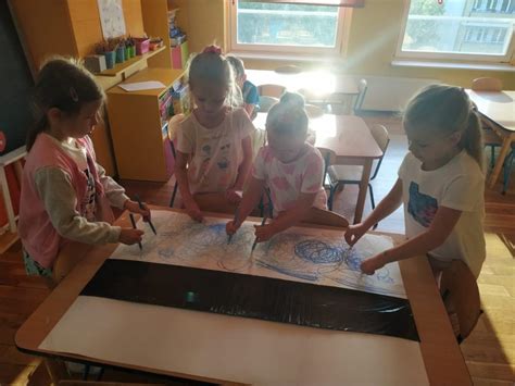 Praca plastyczna zespołowa Bezpieczeństwo na drodze Przedszkole