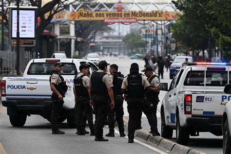 El presidente de Ecuador declaró al país en conflicto armado interno