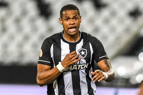 Escala O Do Botafogo Time D Vidas E Desfalques Contra O Fortaleza
