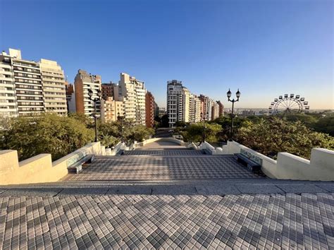 El emblemático mirador del Coniferal en el Parque Sarmiento