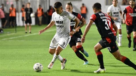 Central Córdoba no pudo con Newells y debutó con una derrota de local