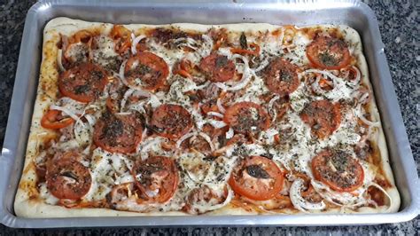 MASSA CASEIRA DE PIZZA CROCANTE NAS BORDAS E MACIA NO MEIO YouTube