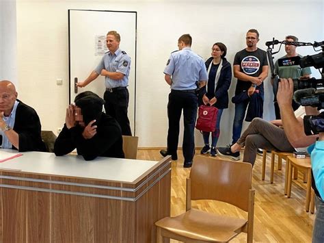 Silvester Randale in Essen Erstes Urteil für Böller Werfer