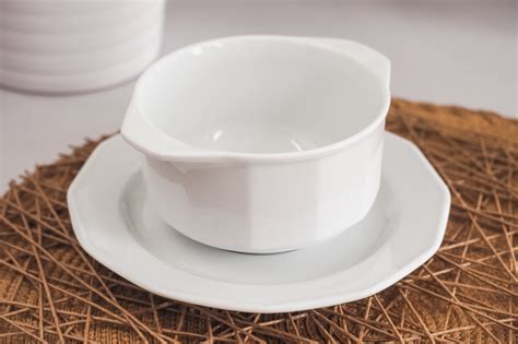 LUBIANA MERKURY Bulionówka 320 ml ze spodkiem 16 cm Świat AGD
