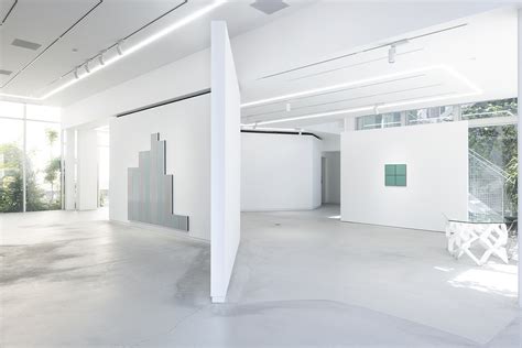 桑山忠明 Taka Ishii Gallery