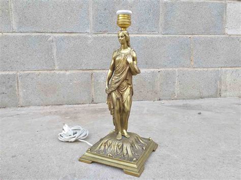 L Mpara Antigua Figura De Mujer Bronce Cm L Mpara Antigua De Mesa