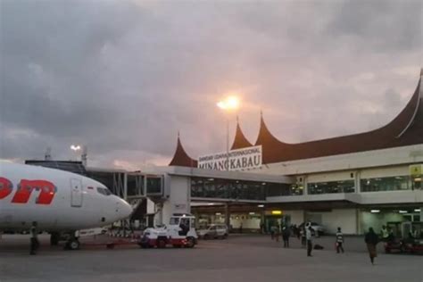 Bandara Internasional Minangkabau Tetap Beroperasi Melayani Penerbangan