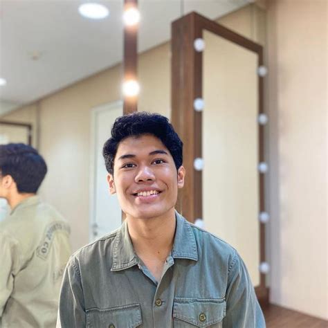 Biodata Nuca Agama Keluarga Pacar Fakta Dan Karir Lyceum Id