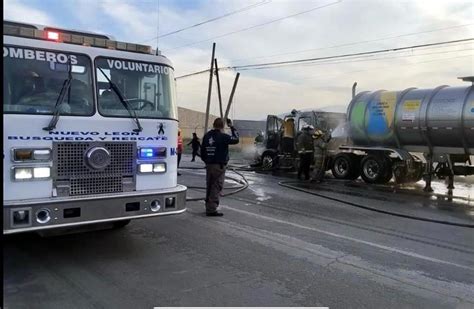 Moviliza Incendio De Pipa Cargada En La 53 La Prensa De Coahuila