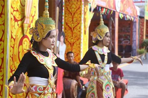 Qu Ng B V N H A Truy N Th Ng C A Ng B O D N T C Khmer Nam B Binh