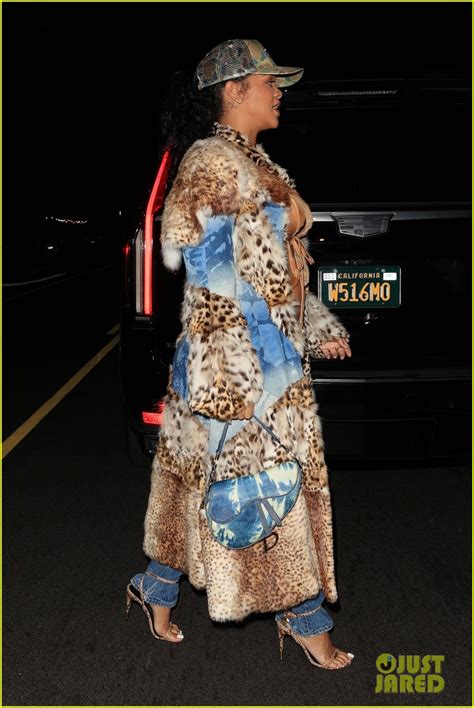 Pregnant Rihanna Bares Her Baby Bump While Out For Dinner See Photos