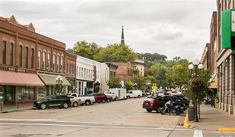 These Small Towns In Minnesota Come Alive In Fall WorldAtlas