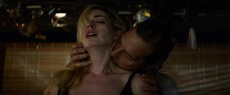 Nude Video Celebs Anne Hathaway Sexy Serenity