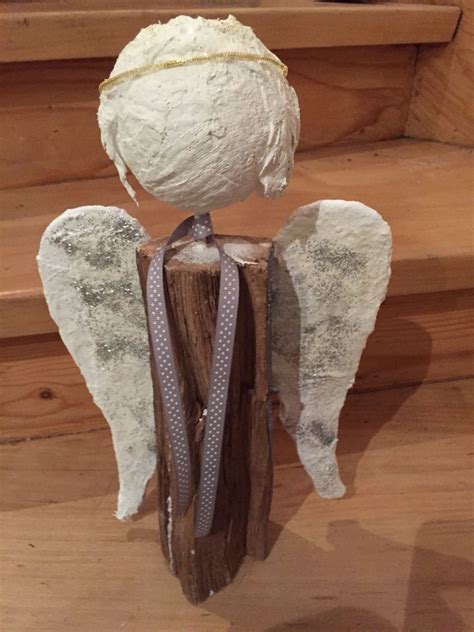 Holzscheiten Engel Flügel und Kopf aus Gips Home decor Decor Furniture