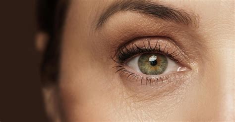 Comment Maquiller Une Peau Mature Les Conseils D Un Pro Femmes D