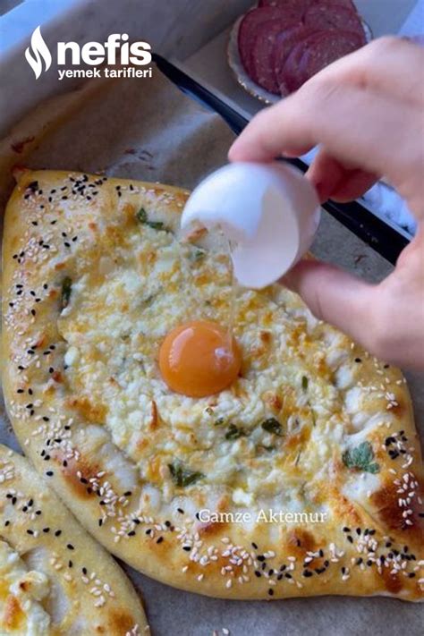 Kaşarlı Yumurtalı Sucuklu Pide Nefis Yemek Tarifleri