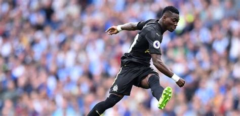 Le Footballeur Ghan En Christian Atsu Retrouv Mort Sous Les D Combres