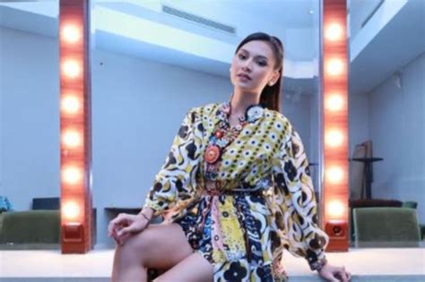 Profil Dan Biodata Indah Permatasari Agama Nikah Ortu Karier Film