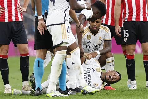 3 Éder Militão lesión traumática el 12 de agosto de 2023 Real