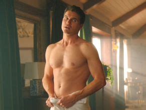 Robbie Amell Nude Transando Pelado No Filme Xvideos Gay