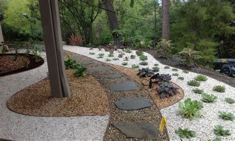 Pea Gravel Landscaping Ideas Using