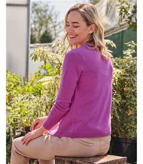 Foxglove Cashmere Merino Classic V Neck Cardigan WoolOvers US