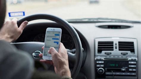Multas Por Uso De Celular Ao Volante Sobem 167 No Brasil