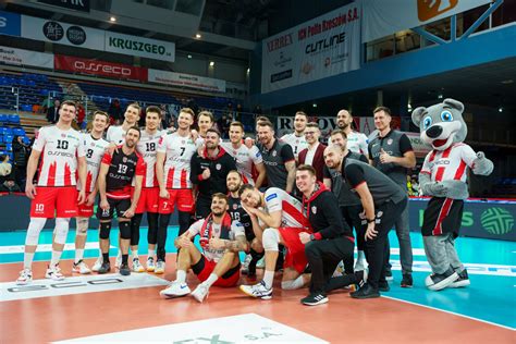 Worldofvolley Pol M Resovia Back At The Top Of The Standings