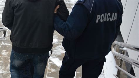 Kolejny Poszukiwany W R Kach Policjant W Radio